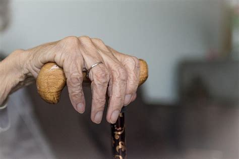 Un Homme De 28 Ans Mis En Examen Dix Ans Après Le Meurtre De Sa Voisine