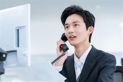 【ビジネス敬語クイズ】これって間違い？「 はお休みをいただいております」 Bizspa