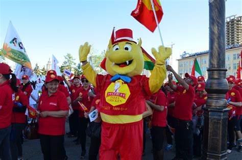 Таван тивийн парад нэг хэмнэлээр