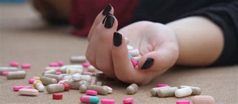 Whats The Difference Between Physical Dependence And Addiction Women Daily Magazine