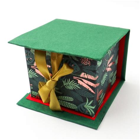 How To Make A Gift Box Step By Step Tutorial Craftsy Hacks