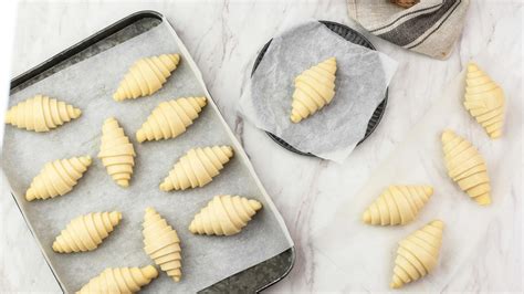 The Crescent Roll Hack For Way Easier Baklava