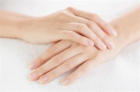 손톱 하얀부분 반달 모양 건강과 관계있다 네이버 블로그