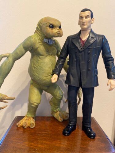 Dr Who Chris Ecclestone Slitheen Walkie Talkie Figures Unboxed Reduced Price Ebay