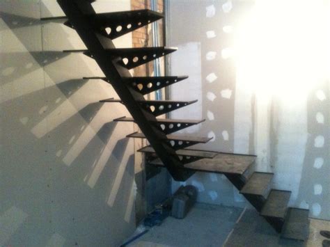 Toto Réalisation Escalier limon central 1 4 tournant