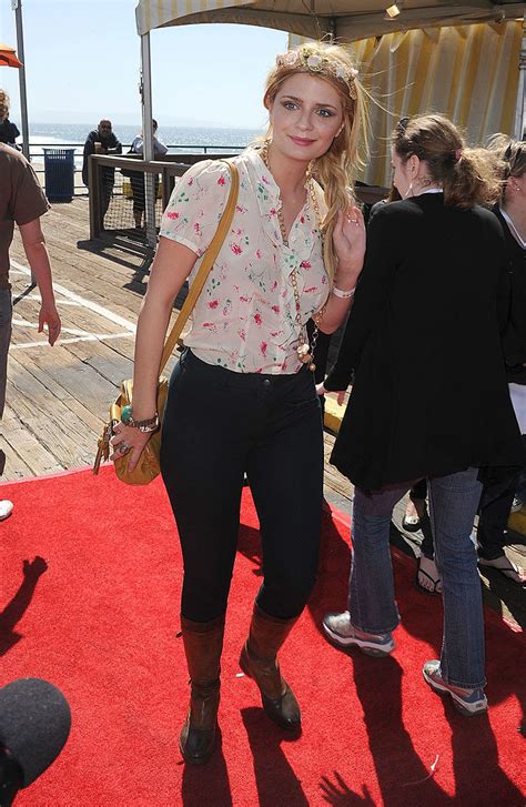 19 Cusper Fashion Choices That Are Nostalgic And Cringe