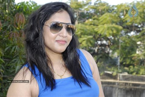 Tharuna Hot Stills Photo 55 Of 72