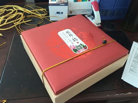 中国传统牡丹花蕊茶礼盒设计与结构创意 包装设计欣赏 包装人 全球创意包装设计网 专业礼盒包装盒设计打样定制定做生产一条龙服务公司 包装设计工具站