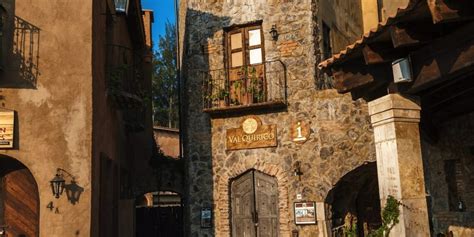 ¿qué Hacer En Val Quirico Lugar Inspirado En La Toscana Italiana