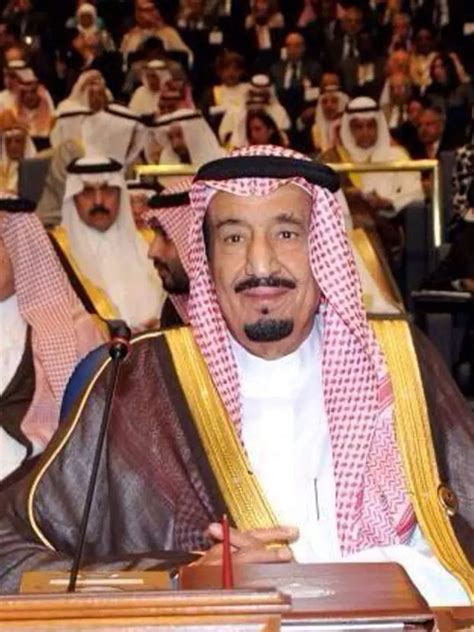 सोना स्‍वर्ग जैसा महल सऊदी किंग के पास कितनी दौलत Navbharat Times