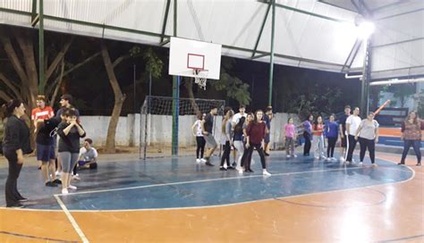 Alunos Do Colégio Almeida Júnior Participam Do Dormindo No Almeida