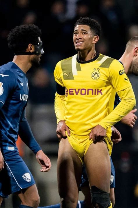 Jude Bellingham Men In Tight Pants Soccer Guys Cute Football Players