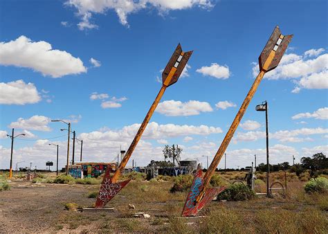 Twin Arrows From The Bygone Era Of Rt 66 Sweet Light 57 Off