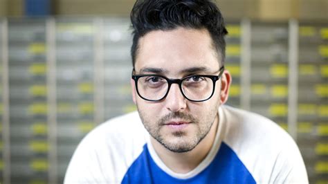 מאור זגורי נחוש להוציא את קהל התיאטרון מהאדישות שלו וואלה תרבות