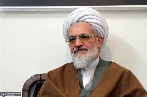 پاسخ یک مرجع تقلید به سوالی درباره حکم محاربه