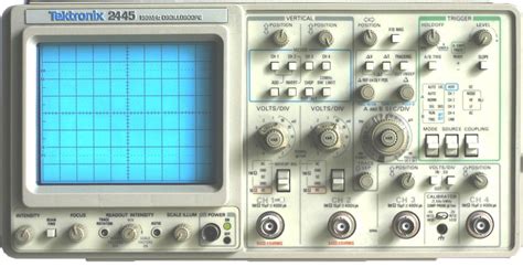 2445 Oscilloscope Analogique A 2 Voies Tektronix 150 Mhz 4 Ch