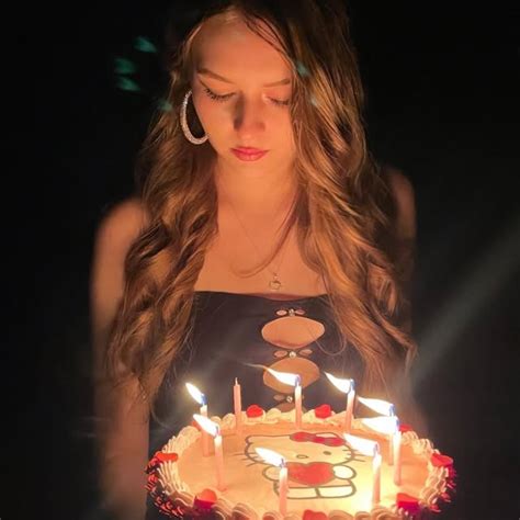 Olivia ୨୧ Lavishbby Livy • Threads Say More