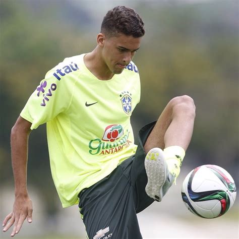 Do trauma de ser zagueiro à Seleção sub 17 a volta por cima de Léo Santos