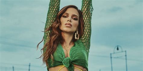 Obuxixo Anitta Divulga Títulos E Primeiras Imagens De