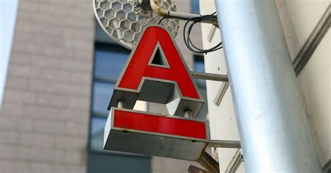 ФАС возбудила дело против Альфа банка из за нарушения рекламы счёта для бизнеса Финансы Mail