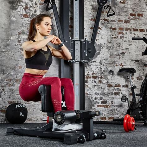 Máquina De Gimnasio Barbarian Line Sissy Squat Master Pro