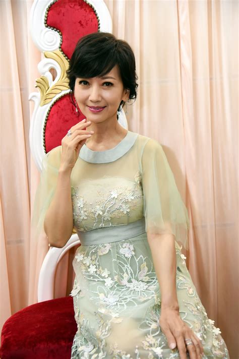 莎蔓莉莎昆明润城会所开业 “优雅女神”赵雅芝空降春城剪彩