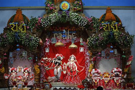 Govind Dev Ji Wallpapers Top Free Govind Dev Ji Backgrounds Wallpaperaccess