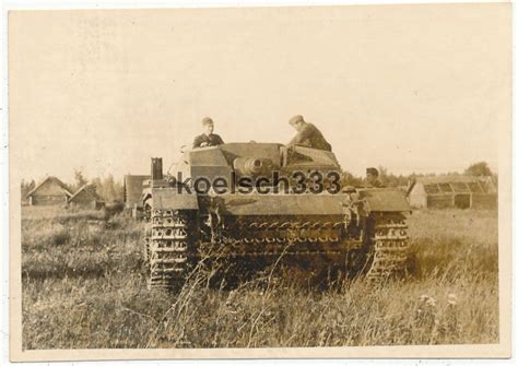 Foto Soldaten der Wehrmacht mit Sturmgeschütz Panzer in Russland Sturmartillerie Postimages