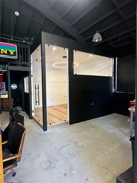 Custom Solutions Newport Glass Service