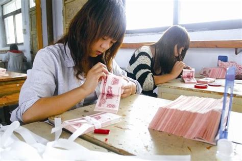 大學這4個專業最適合考「公務員」 考上就是賺到，考上就是鐵飯碗 每日頭條