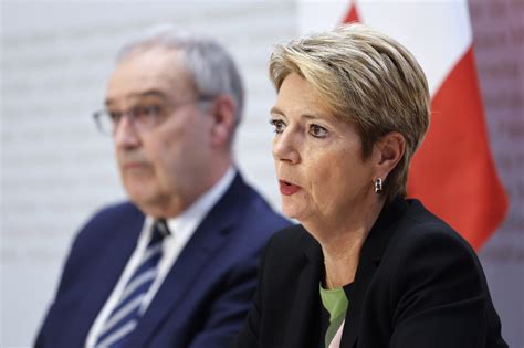 Karin Keller Sutter Zum Abwarten Es Ist Jetzt In Den Händen Von Trump