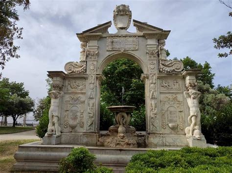 Napoli Tornano In Funzione Le Storiche Fontane Della Villa Comunale