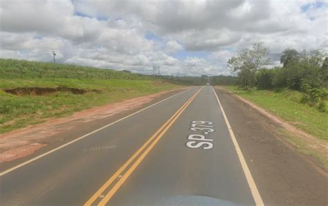 Homem morre ao capotar carro em rodovia de Urupês São José do Rio