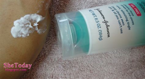 Shetoday Clean And Clear Deep Action Cream Cleanser