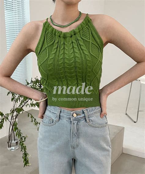 [닝닝 에스파 착용 Made] 트위스트 홀터넥 니트 슬리브리스 에이블리