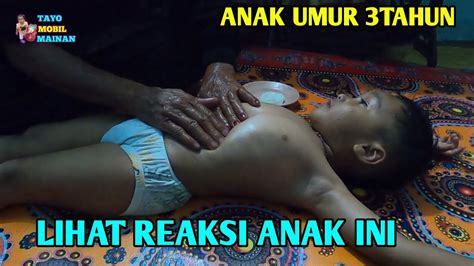 Anak Kecil Umur 3 Tahun DiUrut Lagi Kegelian Sampai Ketawa | Pijat Anak(Urut Anak) Terbaru - YouTube