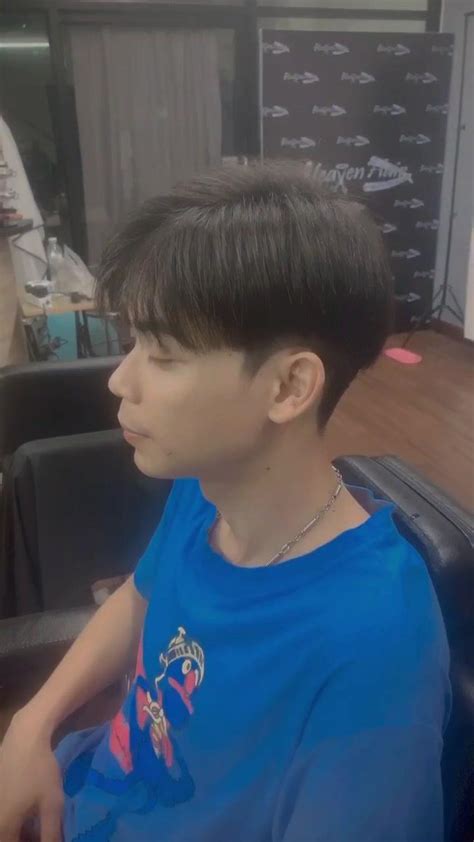 ทรงน้อง ไบร์ท วชิรวิชญ์ เรียกว่าทรง Two Block หรือ Undercut Two Block