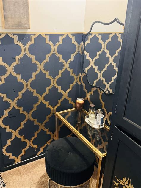 11 Half Painted Walls Hallway Ideas For A Stunning Impact Sleek Chic