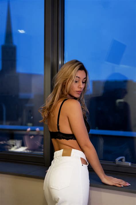 Ewa Zawada R Sexypolishyoutuber