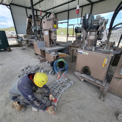 Т ОТГОНБАЯР On Twitter Өөрөөр нь хийсэн бүтээгдхүүнийг нь өрүүлж шалгана аа л гэнэ Айхтар