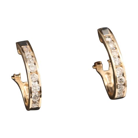 18k Gold Emerald And Diamonds Earrings For Women For Sale At 1stdibs