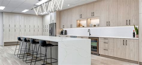 Quartz Countertops With Gold Veins