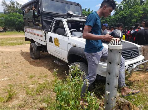 රථ පෙළපාලියකට සහභාගී වූ කැබ් රථයක් පෙරළී බදුල්ලේ සිසුන් දෙදෙනෙක් මරුට වීඩියෝ Dasatha Lanka News