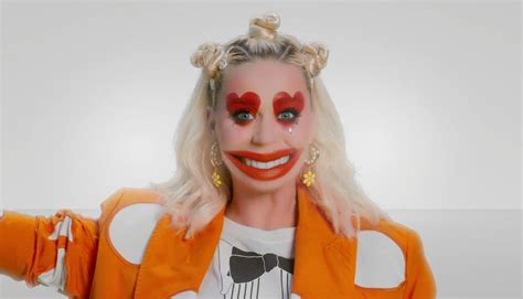 Katy Perry lança novo clipe Rádio Costa do Sol