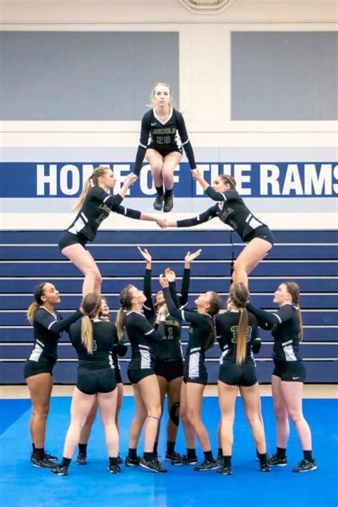 Middle School Cheerleading Stunts