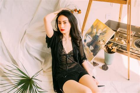 孤傲的紅唇女人 每日頭條