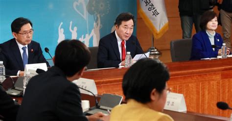 포토 모두발언하는 이낙연 국무총리