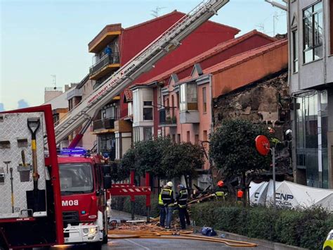 Un Edificio Colapsa Tras Explosión En Santander Muertos Heridos Y