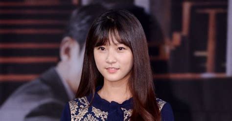 T포토 김새론 성숙미 넘치는 자태화려한 유혹