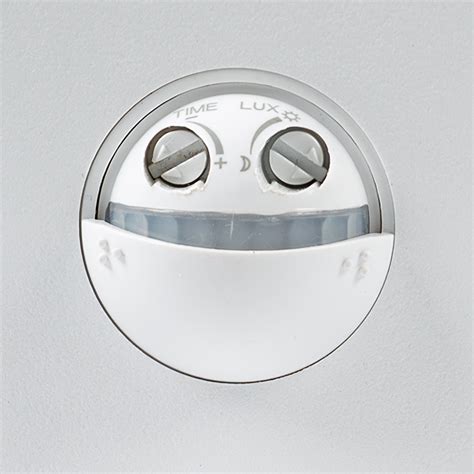 Led лампа със сензор за движение 10w 4000k 220 240v Ac Ip65 Llps Ultralux